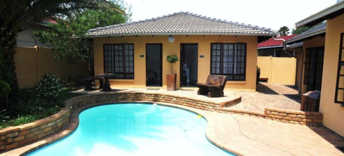 Snooze-A-Lot Guest House in Secunda - BEST Getaways - South Africa's ...