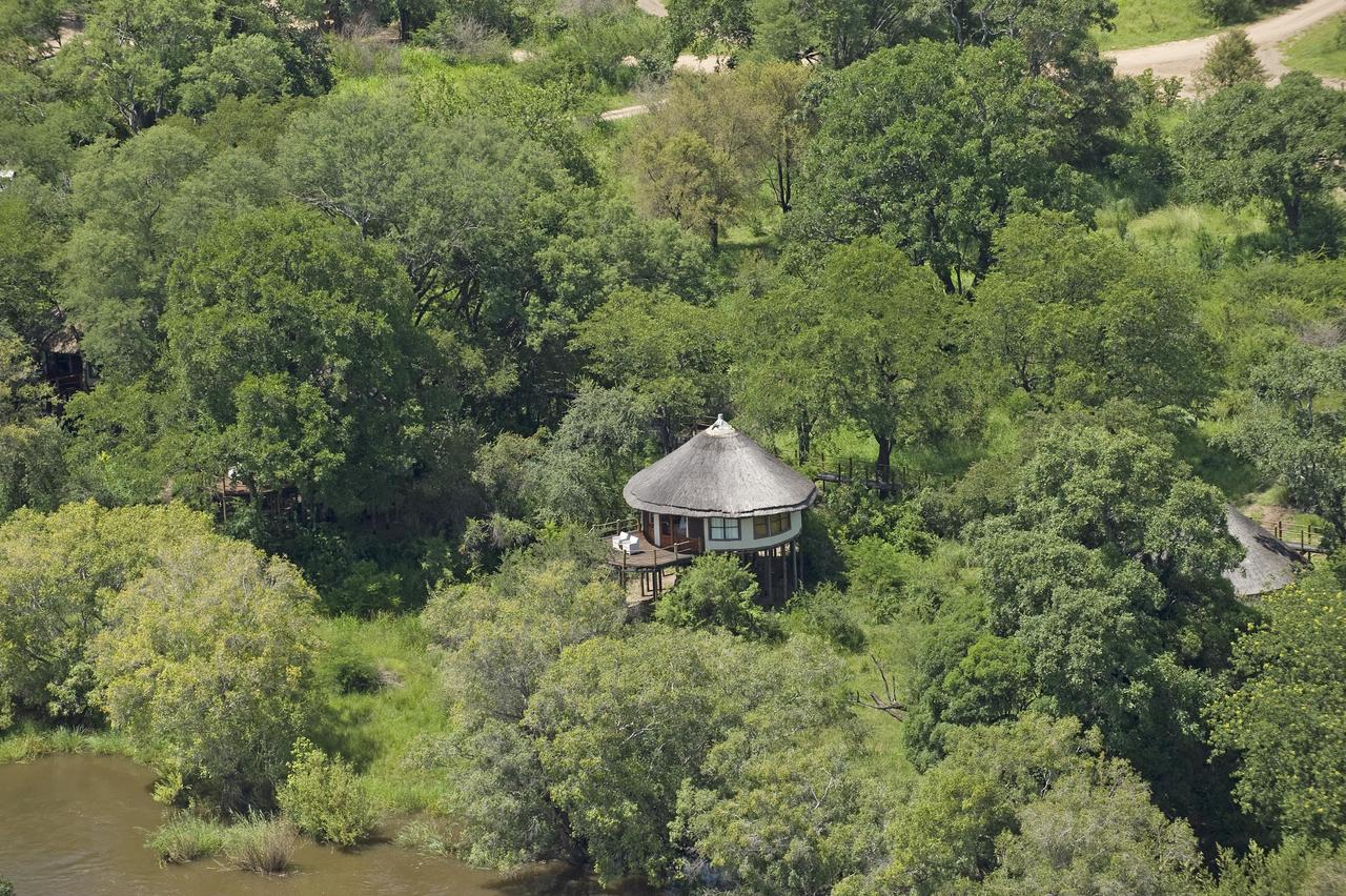 Sanctuary Sussi & Chuma - Photos