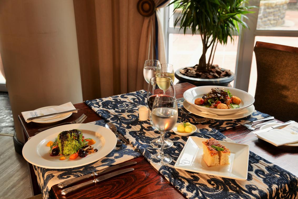 Commodore Hotel - Enjoy