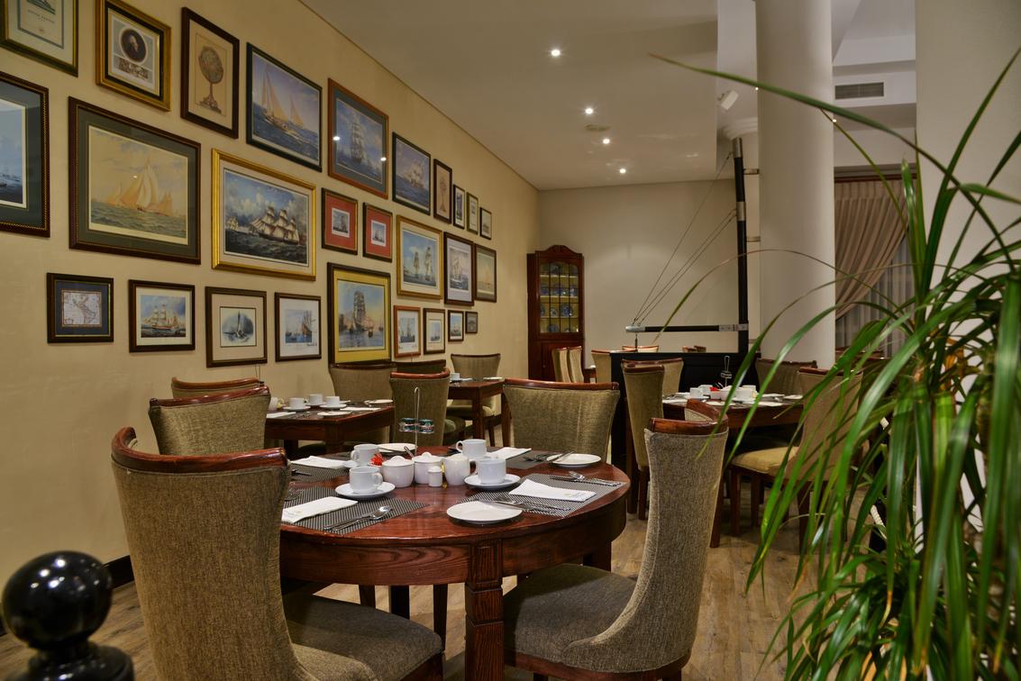 Commodore Hotel - Enjoy