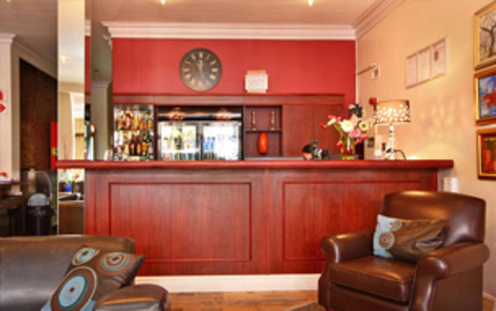 Forty8 Backpackers Hotel | Book Your Dream Self-Catering or Bed and ...