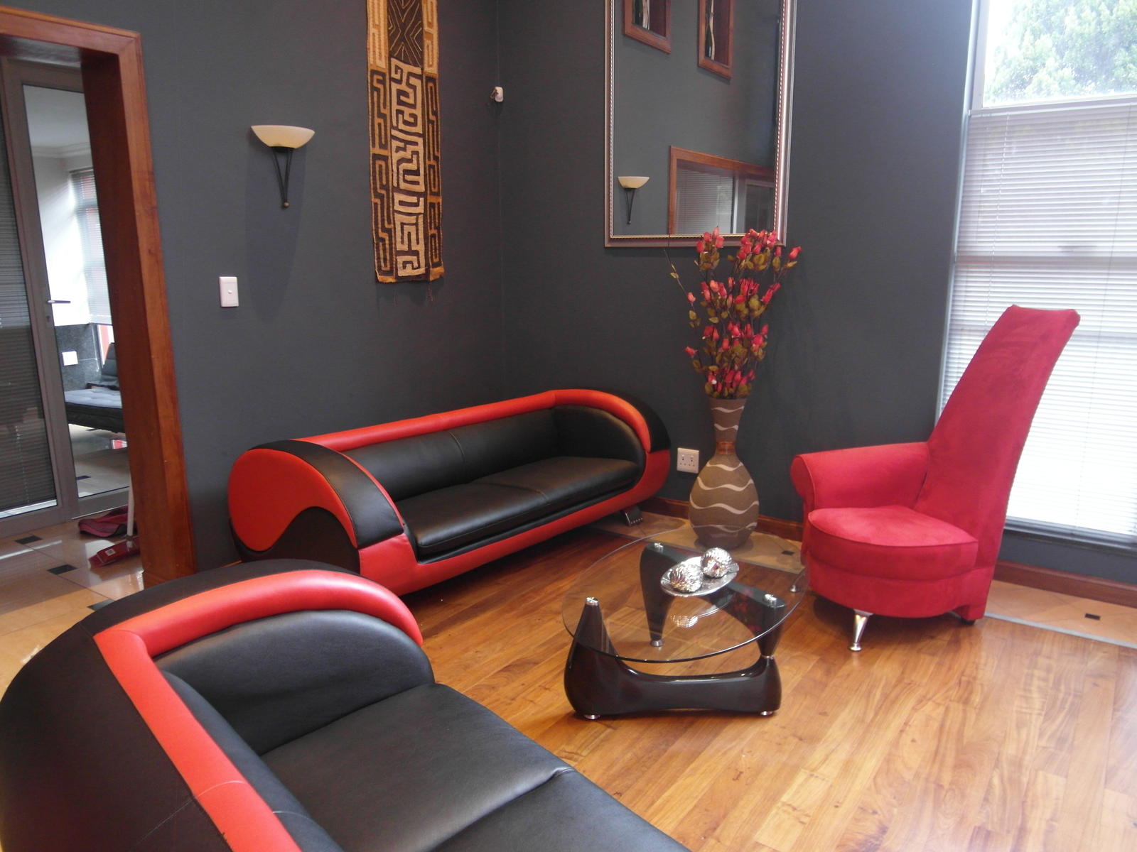 Red Square Home | Get the Best Accommodation Deal - Book Self-Catering ...