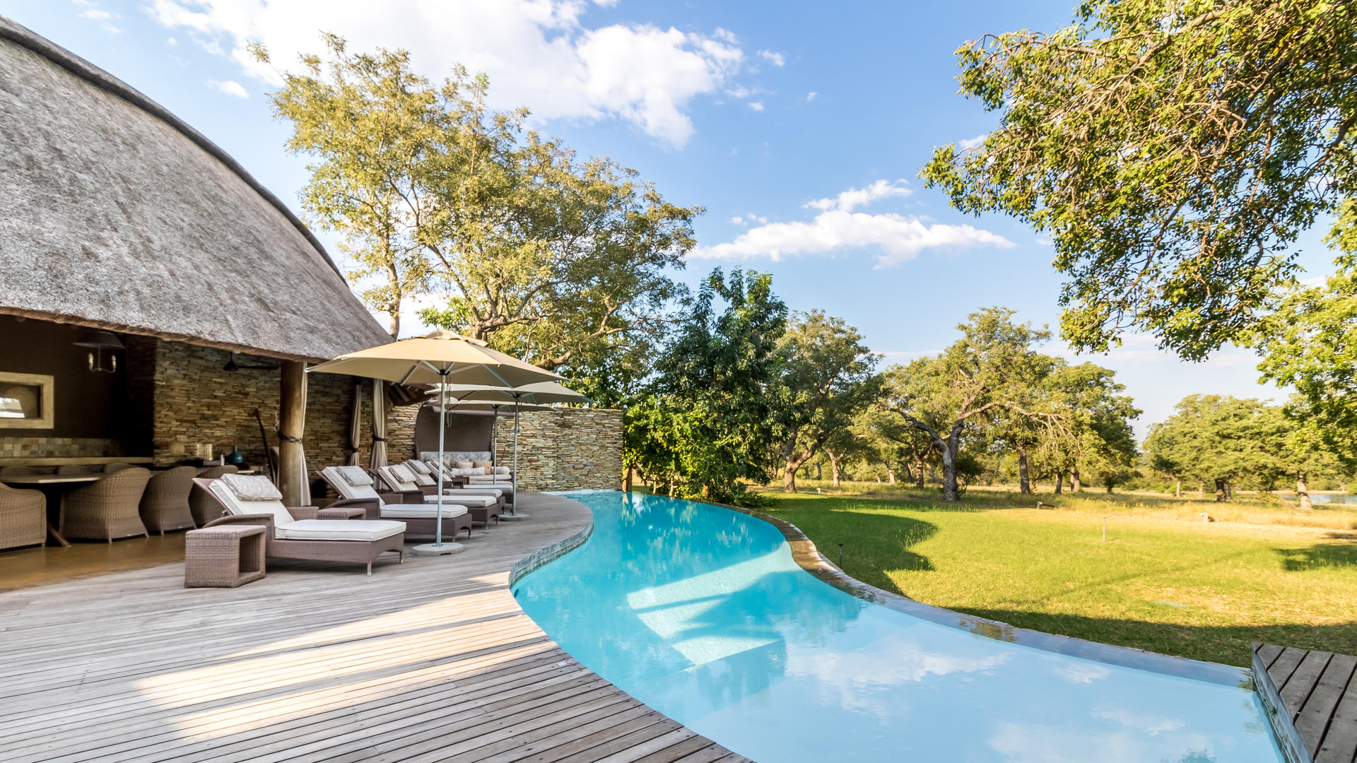 Makanyi Private Game Lodge - Home